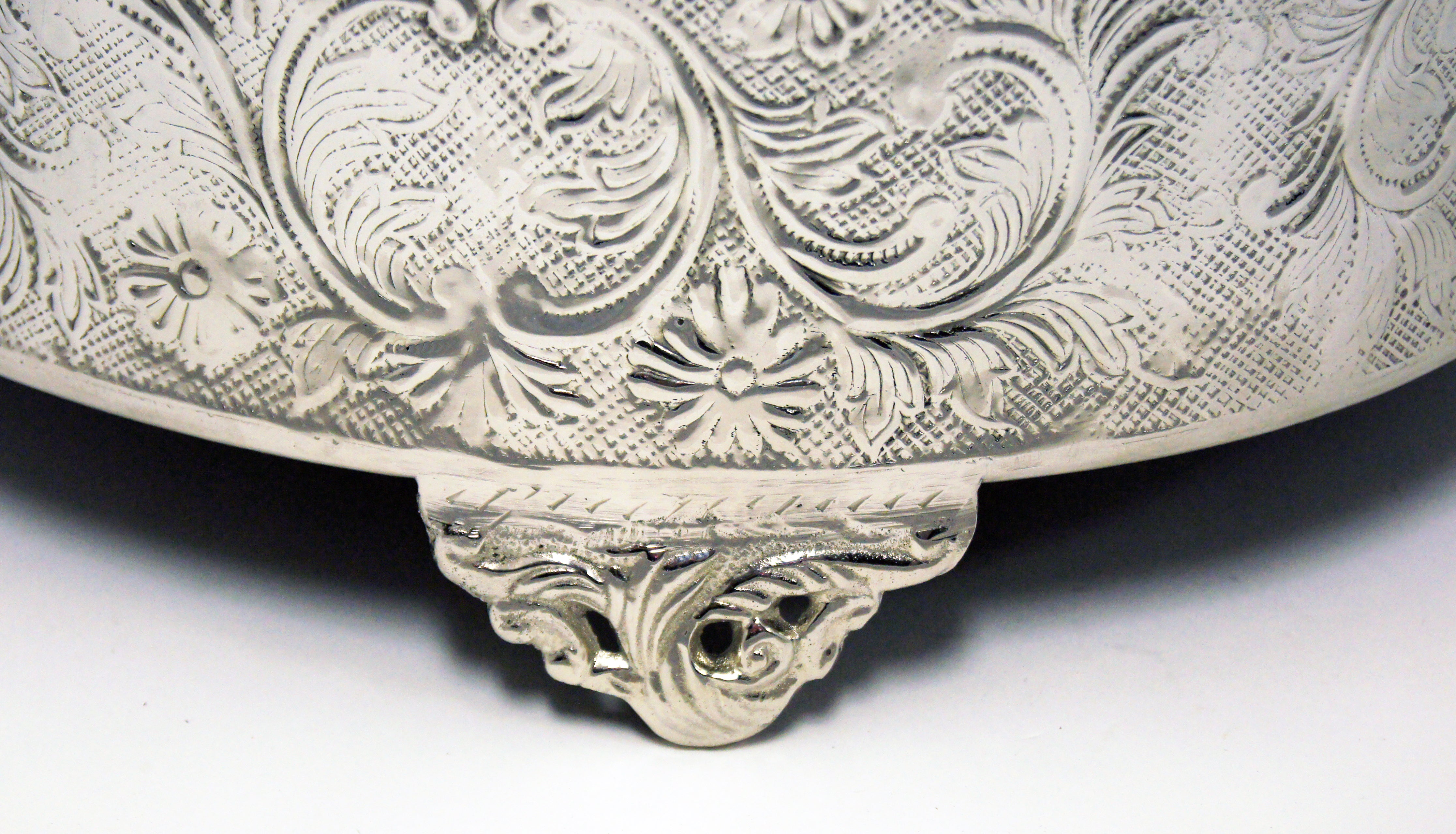 GiftBay Wedding Cake Stand Round 14", Silver – GiftBay Creations, Inc.